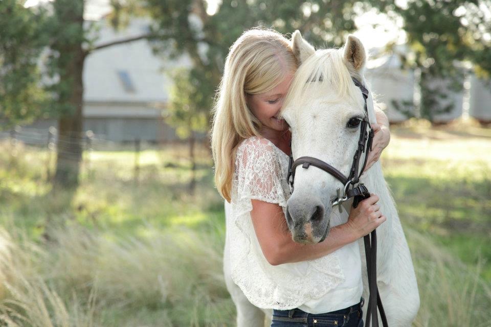 Rachel Hogg - Human-Animal Interaction